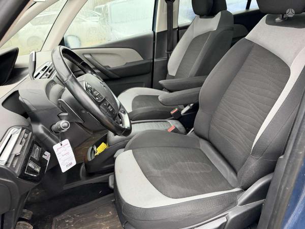 Zils Citroen Grand C4 Picasso 2016 Utena, ar dzinēja tilpumu 1.56 L un nobraukumu 260 tūkst. km par 5990 €, foto 7 vietnē AUTOMOTO.COM.LV