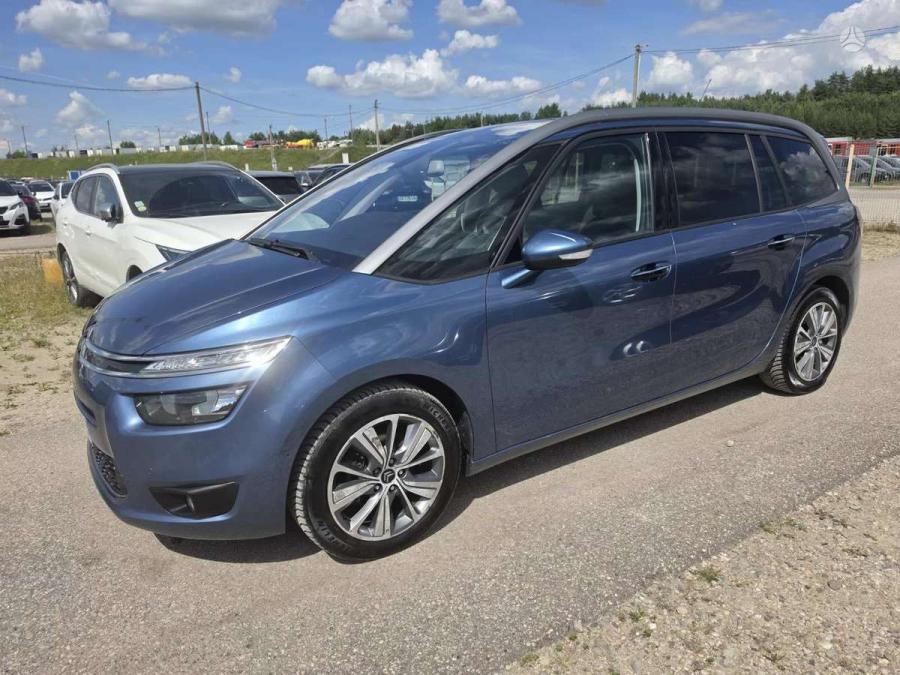 Blue Citroen Grand C4 Picasso 2016 in Vilnius, with an engine capacity of 1.56 L and mileage of 260 thousand km for 6800 €, photo 4 on AUTOMOTO.COM.LV