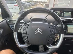 Blue Citroen Grand C4 Picasso 2016 in Vilnius, with an engine capacity of 1.56 L and mileage of 260 thousand km for 6800 €, photo 10 on AUTOMOTO.COM.LV