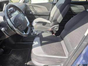Blue Citroen Grand C4 Picasso 2016 in Vilnius, with an engine capacity of 1.56 L and mileage of 260 thousand km for 6800 €, photo 12 on AUTOMOTO.COM.LV