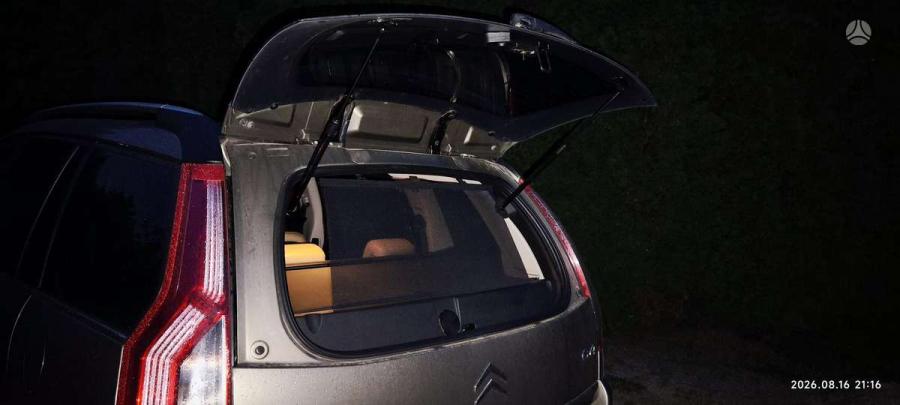 Brūns Citroen Grand C4 Picasso 2009 Viļņa, ar dzinēja tilpumu 1.60 L un nobraukumu 240 tūkst. km par 2500 €, foto 6 vietnē AUTOMOTO.COM.LV