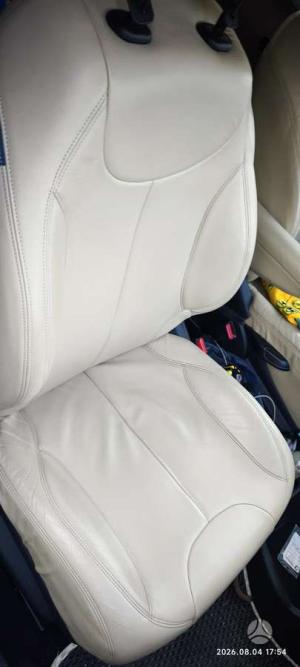 Brūns Citroen Grand C4 Picasso 2009 Viļņa, ar dzinēja tilpumu 1.60 L un nobraukumu 240 tūkst. km par 2500 €, foto 13 vietnē AUTOMOTO.COM.LV
