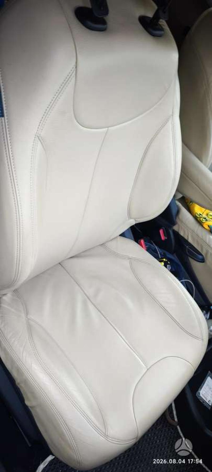 Brūns Citroen Grand C4 Picasso 2009 Viļņa, ar dzinēja tilpumu 1.60 L un nobraukumu 240 tūkst. km par 2500 €, foto 13 vietnē AUTOMOTO.COM.LV
