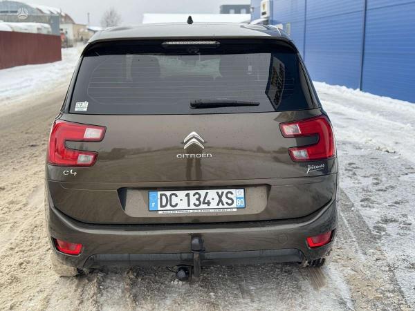 Brūns Citroen Grand C4 Picasso 2014 Tauragė, ar dzinēja tilpumu 1.56 L un nobraukumu 240 tūkst. km par 4700 €, foto 5 vietnē AUTOMOTO.COM.LV