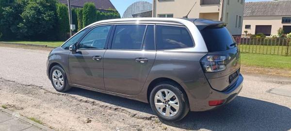 Brūns Citroen Grand C4 Picasso 2016 Marijampole, ar dzinēja tilpumu 1.20 L un nobraukumu 177 tūkst. km par 5650 €, foto 4 vietnē AUTOMOTO.COM.LV