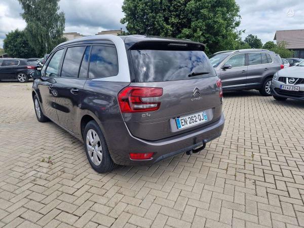 Brown Citroen Grand C4 Picasso 2017 in Taurage, with an engine capacity of 1.56 L and mileage of 270 thousand km for 6600 €, photo 5 on AUTOMOTO.COM.LV