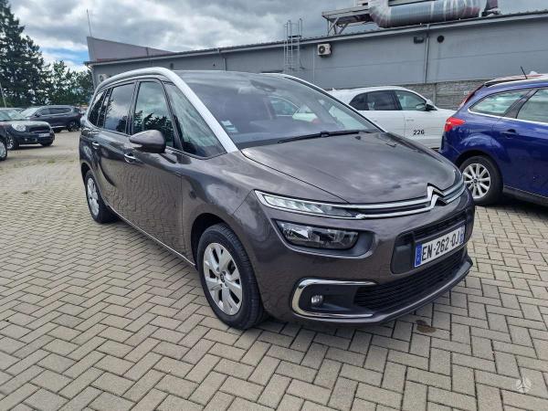 Brown Citroen Grand C4 Picasso 2017 in Taurage, with an engine capacity of 1.56 L and mileage of 270 thousand km for 6600 €, photo 6 on AUTOMOTO.COM.LV