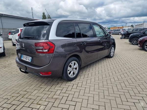 Brown Citroen Grand C4 Picasso 2017 in Taurage, with an engine capacity of 1.56 L and mileage of 270 thousand km for 6600 €, photo 7 on AUTOMOTO.COM.LV
