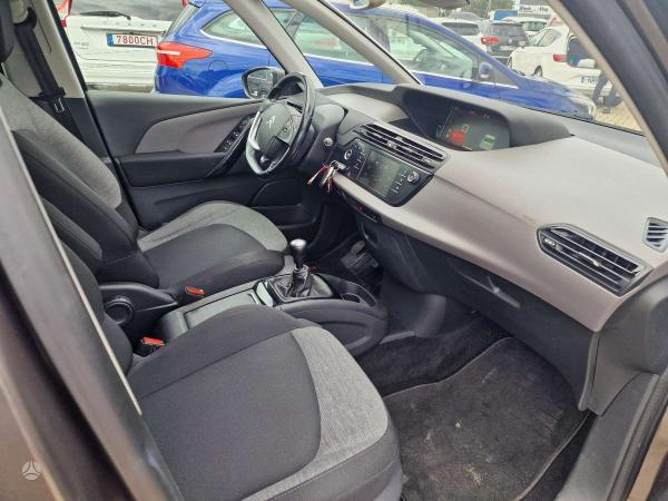 Brown Citroen Grand C4 Picasso 2017 in Taurage, with an engine capacity of 1.56 L and mileage of 270 thousand km for 6600 €, photo 9 on AUTOMOTO.COM.LV