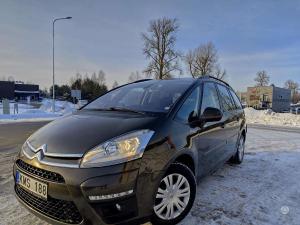 Zaļš Citroen Grand C4 Picasso 2012 Viļņa, ar dzinēja tilpumu 1.60 L un nobraukumu 228 tūkst. km par 2850 €, foto  vietnē AUTOMOTO.COM.LV