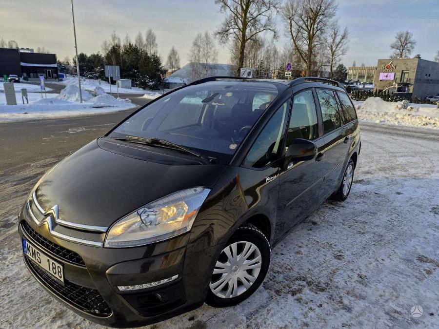 Zaļš Citroen Grand C4 Picasso 2012 Viļņa, ar dzinēja tilpumu 1.60 L un nobraukumu 228 tūkst. km par 2850 €, foto 22 vietnē AUTOMOTO.COM.LV