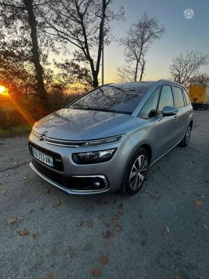 Grey Citroen Grand C4 Picasso 2018 in Taurage, with an engine capacity of 1.56 L and mileage of 270 thousand km for 8200 €, photo  on AUTOMOTO.COM.LV
