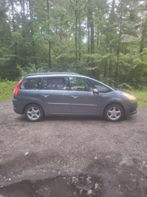 Grey Citroen Grand C4 Picasso 2008 in Kaunas, with an engine capacity of 2.00 L and mileage of 330 thousand km for 1250 €, photo 7 on AUTOMOTO.COM.LV