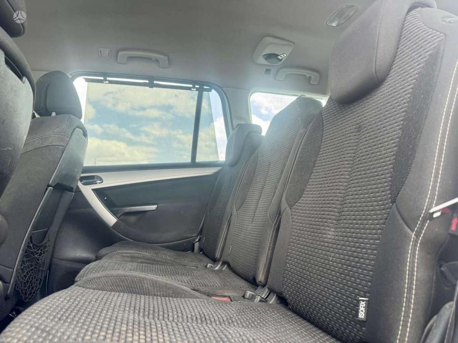 Pelēks Citroen Grand C4 Picasso 2008 Panevēža, ar dzinēja tilpumu 1.56 L un nobraukumu 267 tūkst. km par 1699 €, foto 15 vietnē AUTOMOTO.COM.LV