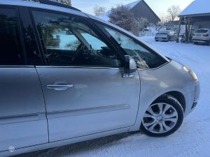 Grey Citroen Grand C4 Picasso 2009 in Taurage, with an engine capacity of 2.00 L and mileage of 267 thousand km for 2600 €, photo 8 on AUTOMOTO.COM.LV