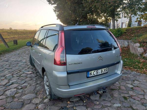 Grey Citroen Grand C4 Picasso 2009 in Jurbarkas, with an engine capacity of 2.00 L and mileage of 314 thousand km for 1500 €, photo 5 on AUTOMOTO.COM.LV