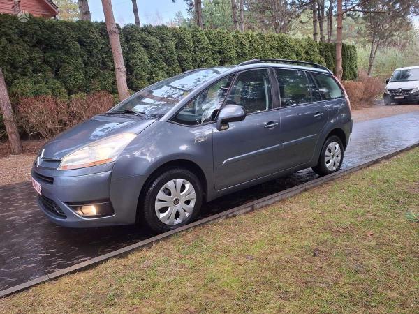 Pelēks Citroen Grand C4 Picasso 2010 Viļņa, ar dzinēja tilpumu 1.56 L un nobraukumu 280 tūkst. km par 2400 €, foto 5 vietnē AUTOMOTO.COM.LV