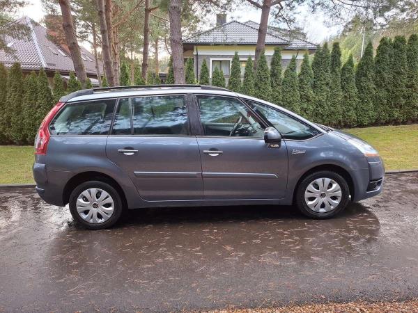 Pelēks Citroen Grand C4 Picasso 2010 Viļņa, ar dzinēja tilpumu 1.56 L un nobraukumu 280 tūkst. km par 2400 €, foto 7 vietnē AUTOMOTO.COM.LV