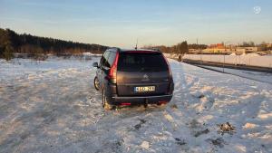 Pelēks Citroen Grand C4 Picasso 2011 Viļņa, ar dzinēja tilpumu 2.00 L un nobraukumu 334 tūkst. km par 1500 €, foto 5 vietnē AUTOMOTO.COM.LV