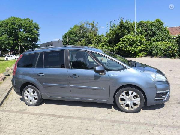 Pelēks Citroen Grand C4 Picasso 2011 Kauņa, ar dzinēja tilpumu 1.56 L un nobraukumu 295 tūkst. km par 2490 €, foto 1 vietnē AUTOMOTO.COM.LV