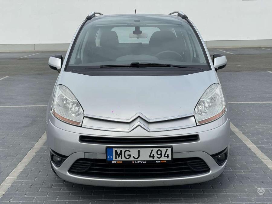 Pelēks Citroen Grand C4 Picasso 2011 Kauņa, ar dzinēja tilpumu 1.60 L un nobraukumu 330 tūkst. km par 1200 €, foto 3 vietnē AUTOMOTO.COM.LV
