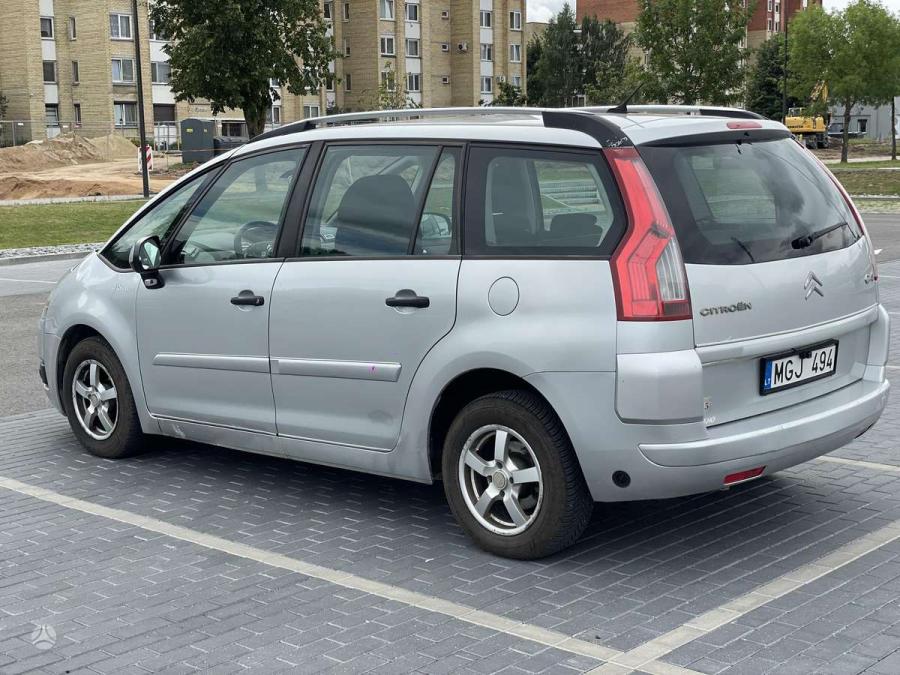 Pelēks Citroen Grand C4 Picasso 2011 Kauņa, ar dzinēja tilpumu 1.60 L un nobraukumu 330 tūkst. km par 1200 €, foto 8 vietnē AUTOMOTO.COM.LV