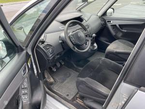 Pelēks Citroen Grand C4 Picasso 2011 Kauņa, ar dzinēja tilpumu 1.60 L un nobraukumu 330 tūkst. km par 1200 €, foto 10 vietnē AUTOMOTO.COM.LV