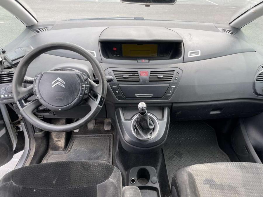 Pelēks Citroen Grand C4 Picasso 2011 Kauņa, ar dzinēja tilpumu 1.60 L un nobraukumu 330 tūkst. km par 1200 €, foto 11 vietnē AUTOMOTO.COM.LV