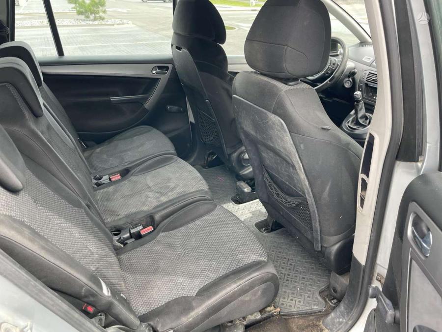 Pelēks Citroen Grand C4 Picasso 2011 Kauņa, ar dzinēja tilpumu 1.60 L un nobraukumu 330 tūkst. km par 1200 €, foto 17 vietnē AUTOMOTO.COM.LV