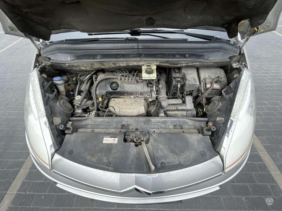 Pelēks Citroen Grand C4 Picasso 2011 Kauņa, ar dzinēja tilpumu 1.60 L un nobraukumu 330 tūkst. km par 1200 €, foto 20 vietnē AUTOMOTO.COM.LV