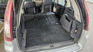 Pelēks Citroen Grand C4 Picasso 2012 Viļņa, ar dzinēja tilpumu 2.00 L un nobraukumu 376 tūkst. km par 3499 €, foto 7 vietnē AUTOMOTO.COM.LV
