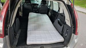 Pelēks Citroen Grand C4 Picasso 2012 Viļņa, ar dzinēja tilpumu 2.00 L un nobraukumu 376 tūkst. km par 3499 €, foto 8 vietnē AUTOMOTO.COM.LV