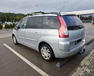 Grey Citroen Grand C4 Picasso 2012 in Kaunas, with an engine capacity of 1.56 L and mileage of 206 thousand km for 3590 €, photo 5 on AUTOMOTO.COM.LV