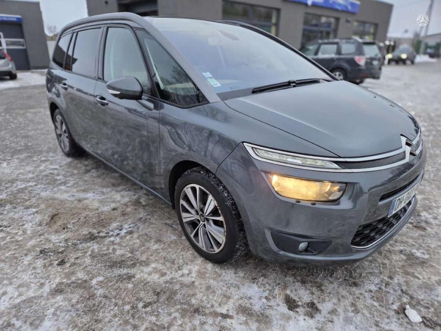 Pelēks Citroen Grand C4 Picasso 2013 Tauragė, ar dzinēja tilpumu 1.56 L un nobraukumu 220 tūkst. km par 5600 €, foto 2 vietnē AUTOMOTO.COM.LV