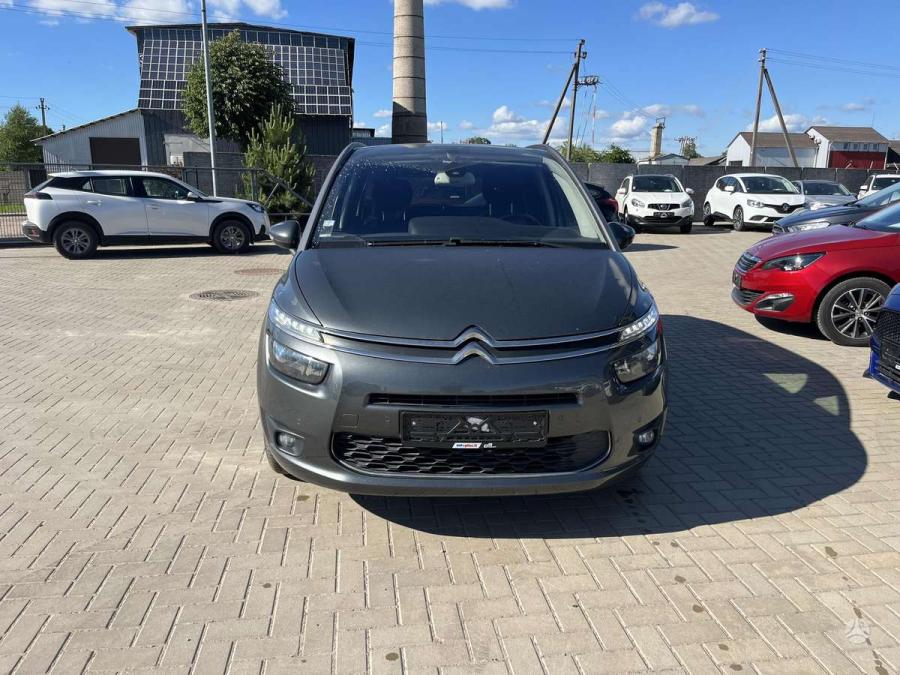 Grey Citroen Grand C4 Picasso 2013 in Taurage, with an engine capacity of 1.60 L and mileage of 163 thousand km for 4900 €, photo 7 on AUTOMOTO.COM.LV
