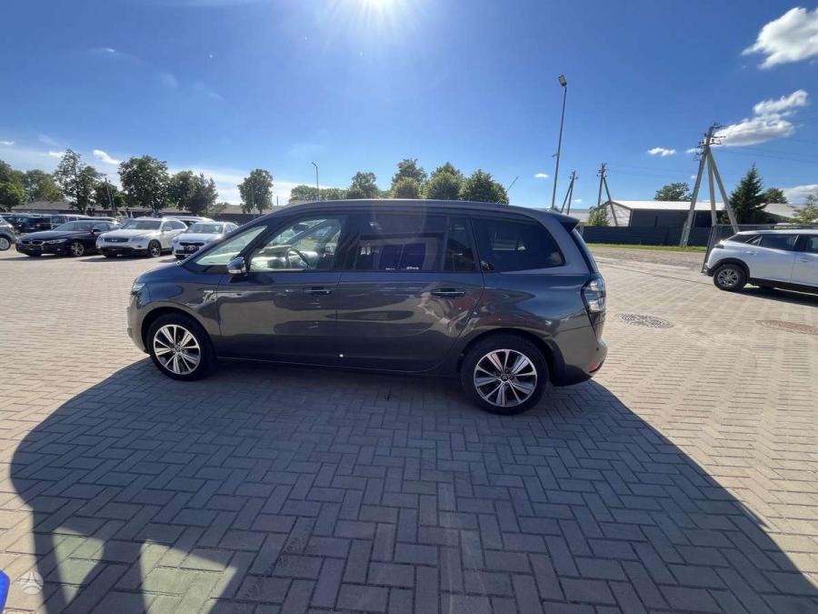 Grey Citroen Grand C4 Picasso 2013 in Taurage, with an engine capacity of 1.60 L and mileage of 163 thousand km for 4900 €, photo 14 on AUTOMOTO.COM.LV