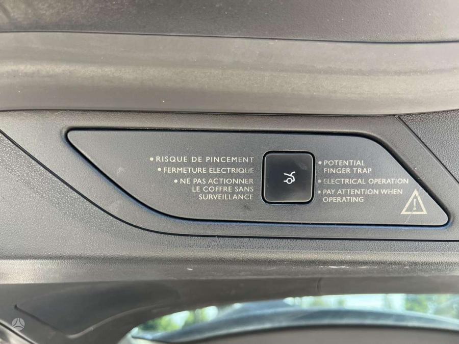 Grey Citroen Grand C4 Picasso 2013 in Taurage, with an engine capacity of 1.60 L and mileage of 163 thousand km for 4900 €, photo 23 on AUTOMOTO.COM.LV