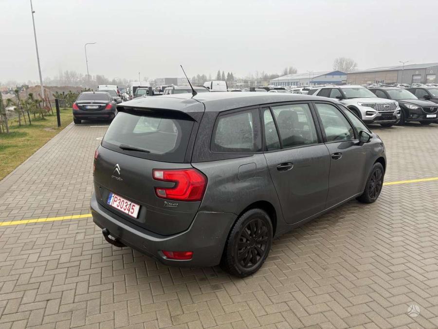 Pelēks Citroen Grand C4 Picasso 2014 Tauragė, ar dzinēja tilpumu 1.56 L un nobraukumu 270 tūkst. km par 4250 €, foto 5 vietnē AUTOMOTO.COM.LV