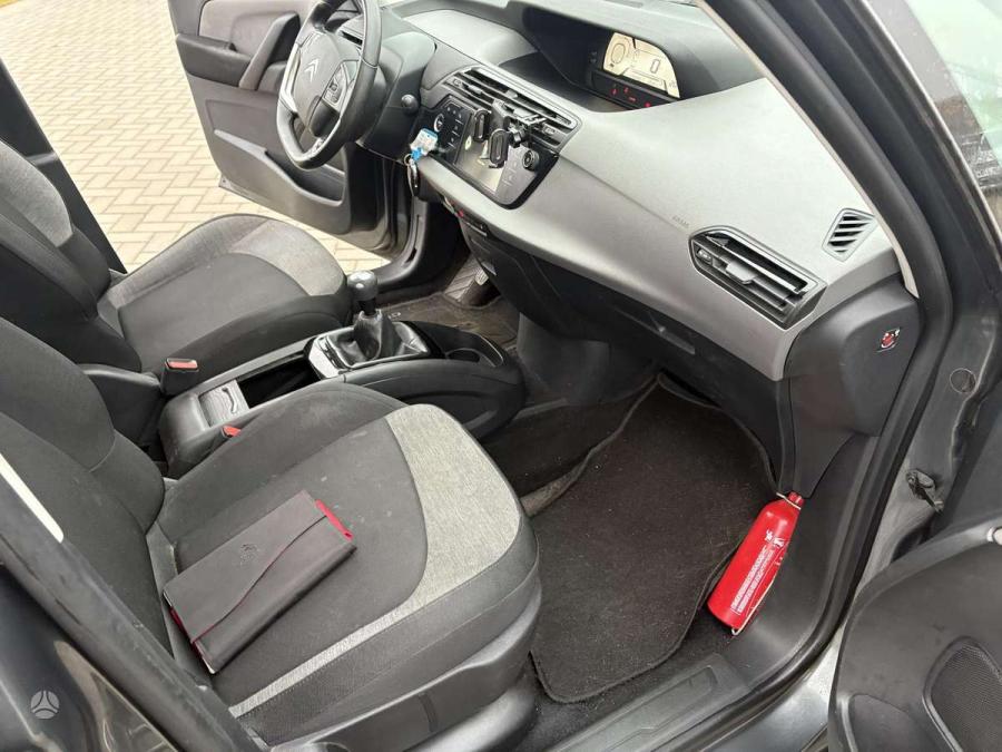 Pelēks Citroen Grand C4 Picasso 2014 Tauragė, ar dzinēja tilpumu 1.56 L un nobraukumu 270 tūkst. km par 4250 €, foto 16 vietnē AUTOMOTO.COM.LV
