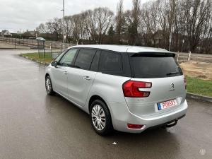 Grey Citroen Grand C4 Picasso 2014 in Taurage, with an engine capacity of 1.56 L and mileage of 238 thousand km for 4800 €, photo 4 on AUTOMOTO.COM.LV