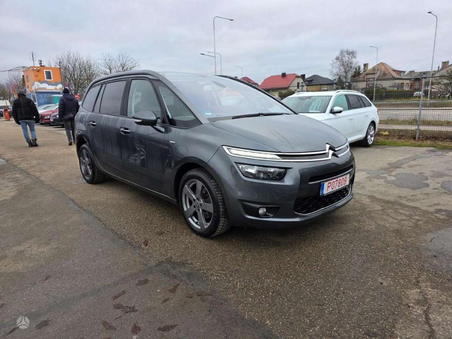 Grey Citroen Grand C4 Picasso 2014 in Siauliai, with an engine capacity of 2.00 L and mileage of 129 thousand km for 6500 €, photo 3 on AUTOMOTO.COM.LV