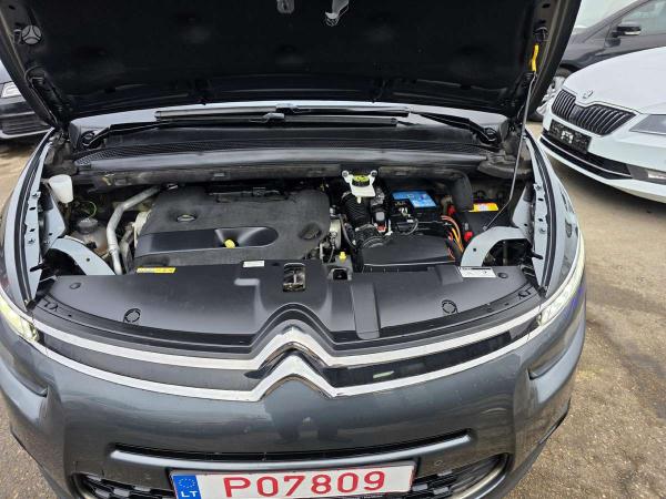 Pelēks Citroen Grand C4 Picasso 2014 Šauļi, ar dzinēja tilpumu 2.00 L un nobraukumu 129 tūkst. km par 6500 €, foto 6 vietnē AUTOMOTO.COM.LV