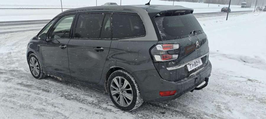Pelēks Citroen Grand C4 Picasso 2014 Kauņa, ar dzinēja tilpumu 1.56 L un nobraukumu 231 tūkst. km par 6250 €, foto 10 vietnē AUTOMOTO.COM.LV