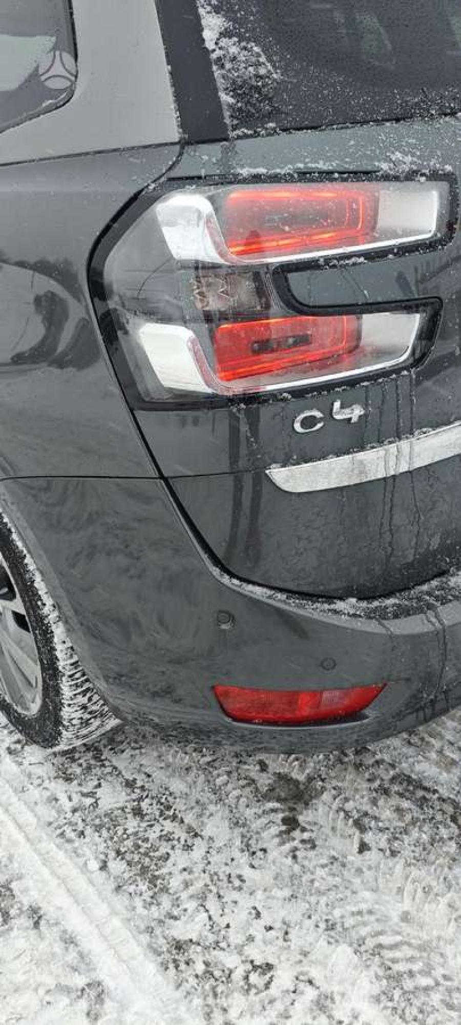 Pelēks Citroen Grand C4 Picasso 2014 Kauņa, ar dzinēja tilpumu 1.56 L un nobraukumu 231 tūkst. km par 6250 €, foto 11 vietnē AUTOMOTO.COM.LV