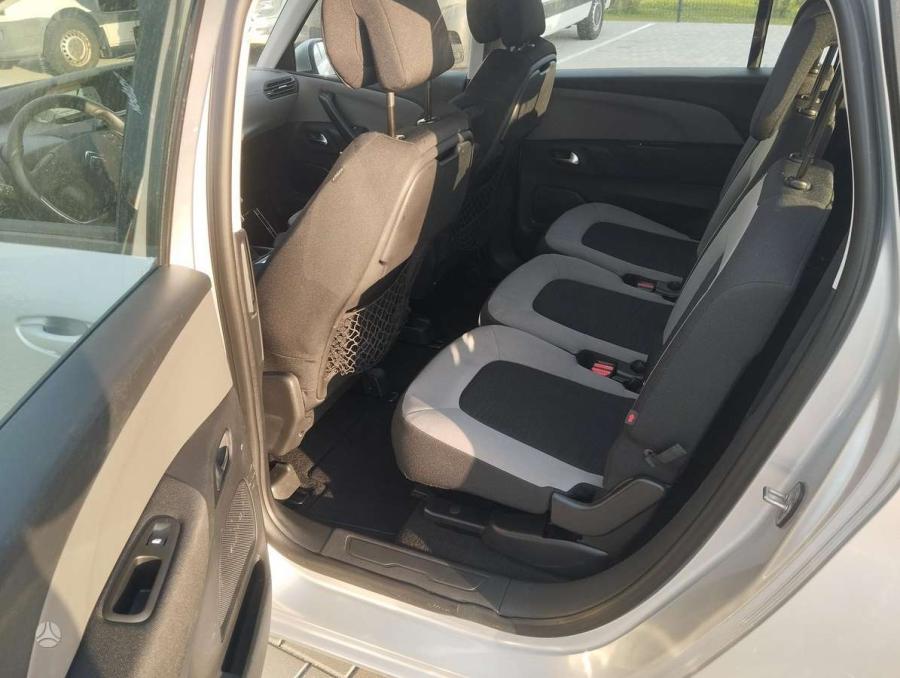 Pelēks Citroen Grand C4 Picasso 2014 Tauragė, ar dzinēja tilpumu 1.56 L un nobraukumu 240 tūkst. km par 4600 €, foto 10 vietnē AUTOMOTO.COM.LV