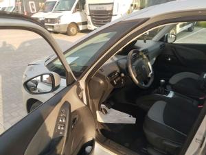 Pelēks Citroen Grand C4 Picasso 2014 Tauragė, ar dzinēja tilpumu 1.56 L un nobraukumu 240 tūkst. km par 4600 €, foto 11 vietnē AUTOMOTO.COM.LV
