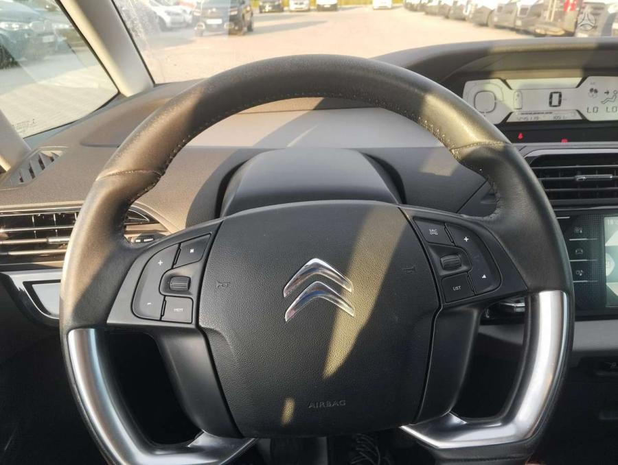Pelēks Citroen Grand C4 Picasso 2014 Tauragė, ar dzinēja tilpumu 1.56 L un nobraukumu 240 tūkst. km par 4600 €, foto 13 vietnē AUTOMOTO.COM.LV