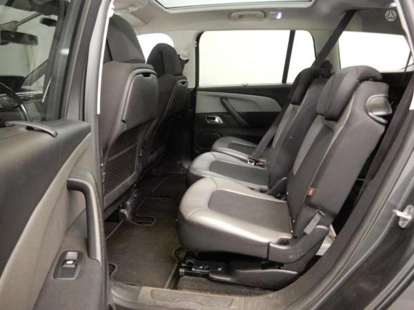 Grey Citroen Grand C4 Picasso 2014 in Kaunas, with an engine capacity of 1.60 L and mileage of 198 thousand km for 6400 €, photo 6 on AUTOMOTO.COM.LV