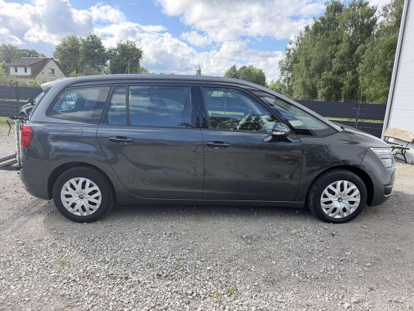Grey Citroen Grand C4 Picasso 2014 in Siauliai, with an engine capacity of 2.00 L and mileage of 190 thousand km for 5100 €, photo 3 on AUTOMOTO.COM.LV