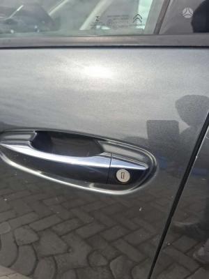 Grey Citroen Grand C4 Picasso 2014 in Taurage, with an engine capacity of 1.56 L and mileage of 366 thousand km for 3000 €, photo 10 on AUTOMOTO.COM.LV